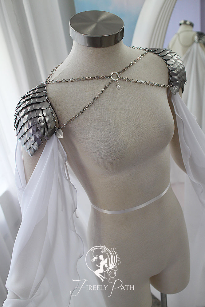 Capes – Firefly Path